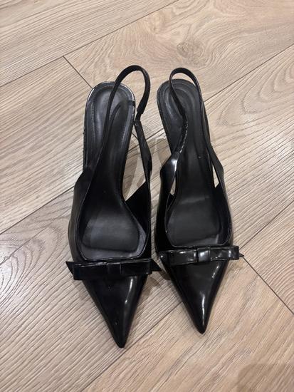 ZARA crne salonke sa niskom štiklom 41