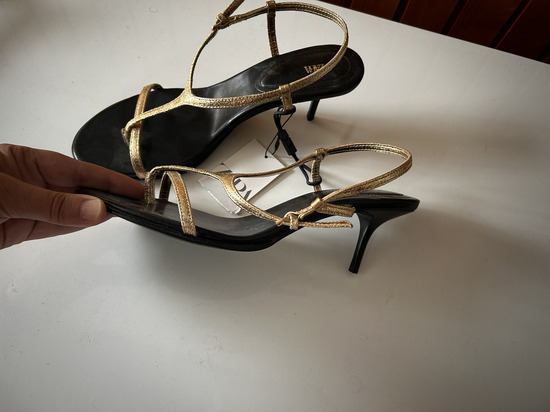 Zara sandale 41 NOVO