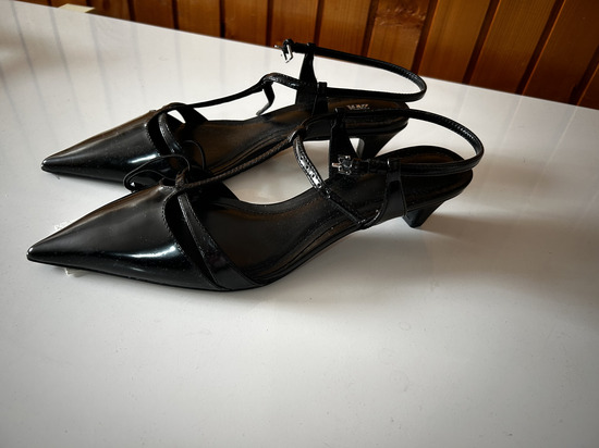 Zara sandale 39 NOVO