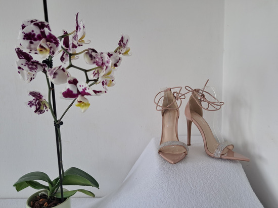 Public Desire NOVE nude sandale cirkoni vel 39