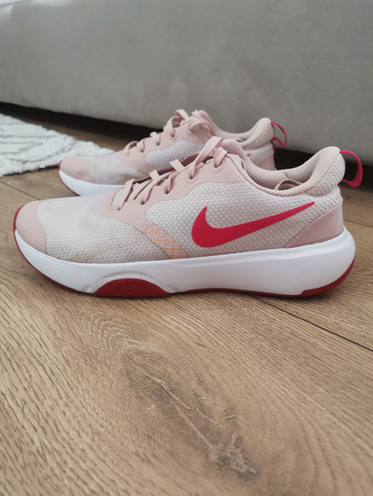 Nike patike za trčanje ili šetnju