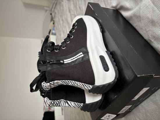 Replay patike