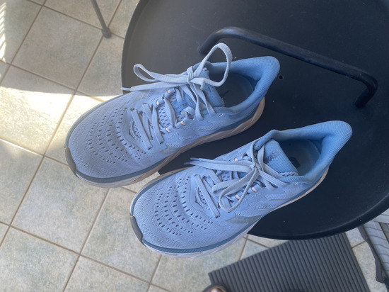 Hoka one one arahi 5