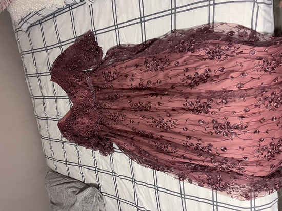 Haljina nova elegantna