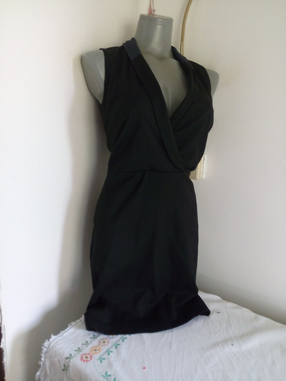 H&M crna haljina na kragni sivo 34