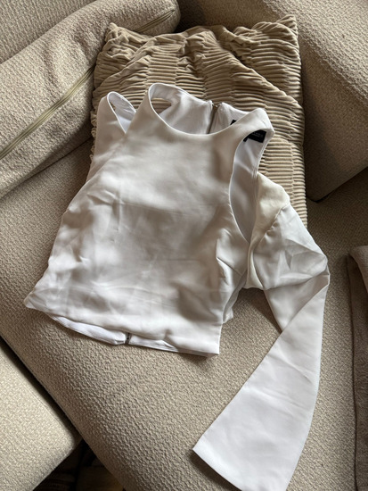 NOV ZARA beli top S