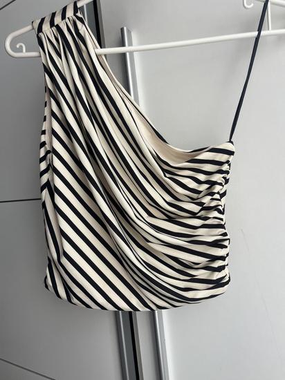 H&M novi top