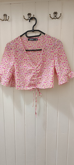 Missguided cvetna bluza