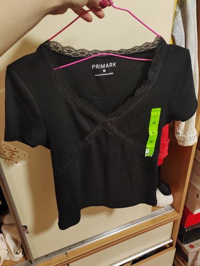 PRIMARK crna čipkana majica *novo