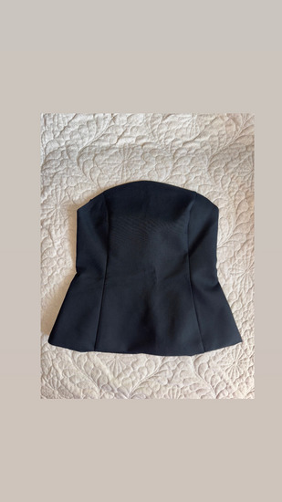 Zara top korset sa etiketom