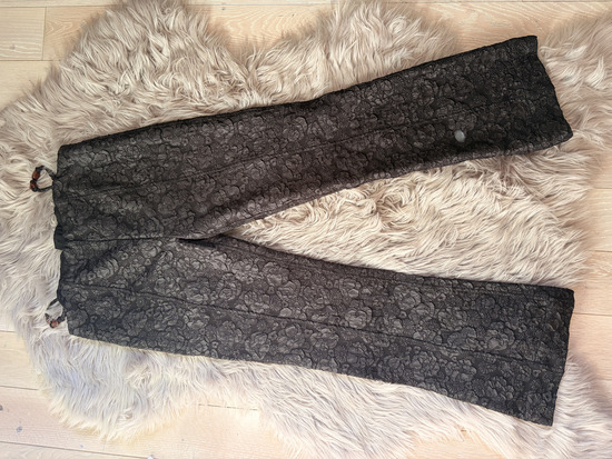 Ganni fenomenalne crne pantalone