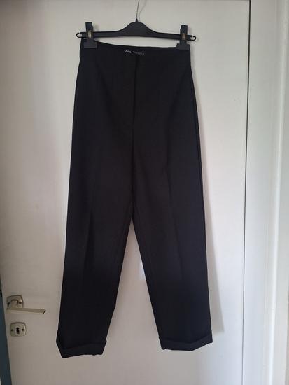 Zara crne pantalone
