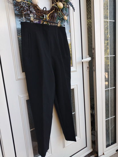REZZ ZARA visok struk, na ivicu pantalone M