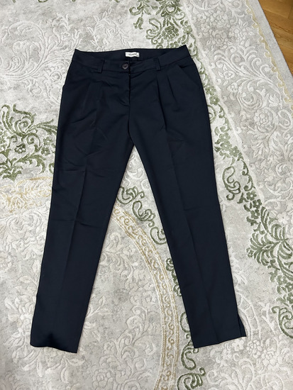 Crne pantalone