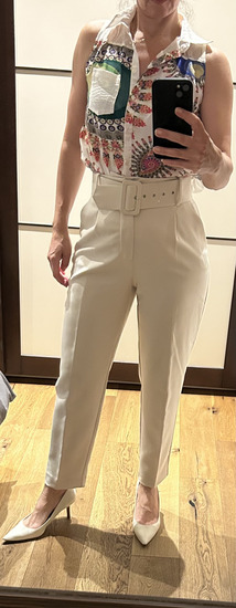 Bež bele pantalone Zara