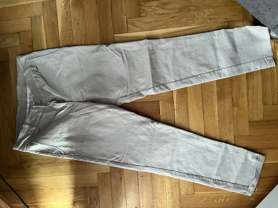 Poslovne pantalone