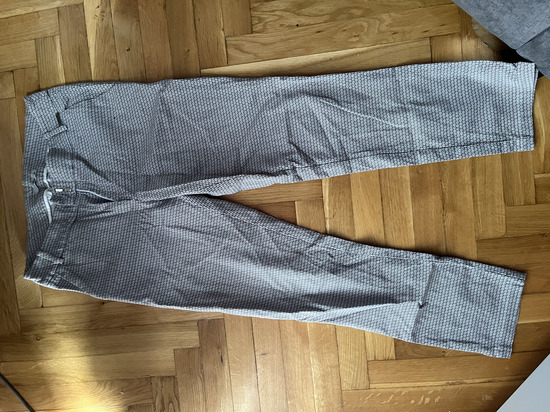 Petra pantalone