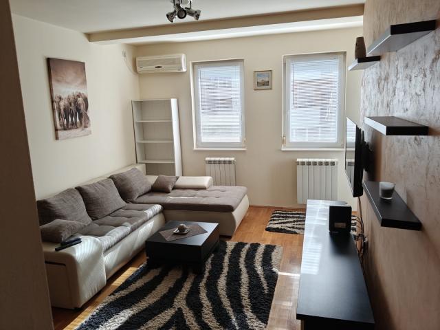 NOVI SAD - BULEVAR - 47.00 m2
