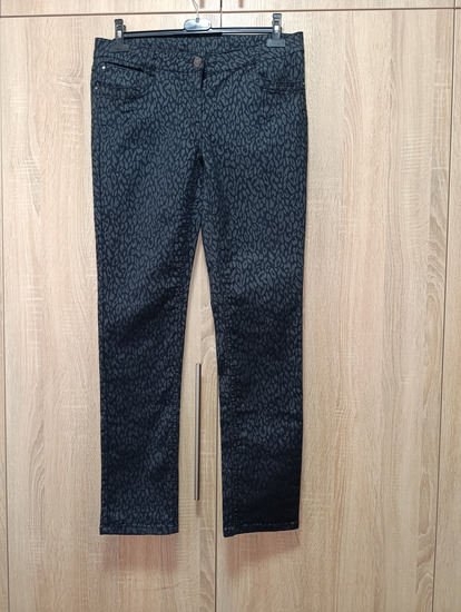 Crno sive pantalone