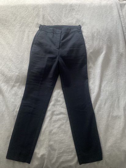 Zara odlicne pantalone