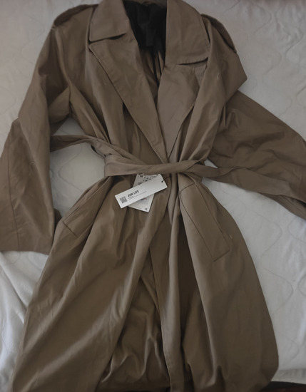 sale..Zara trench nov