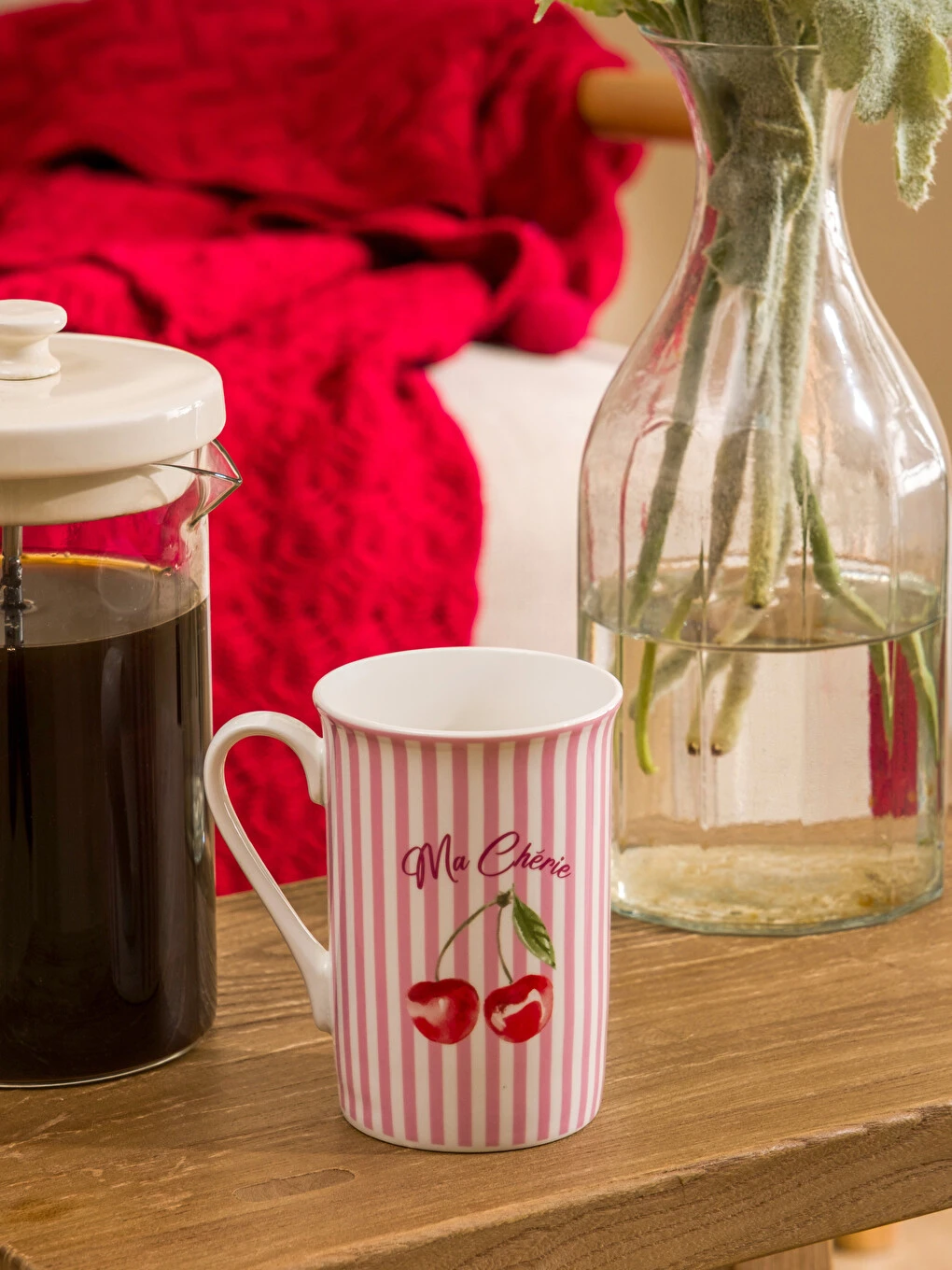 LCW HOME Porcelanska Šolja Sa Jagodama 295 Ml