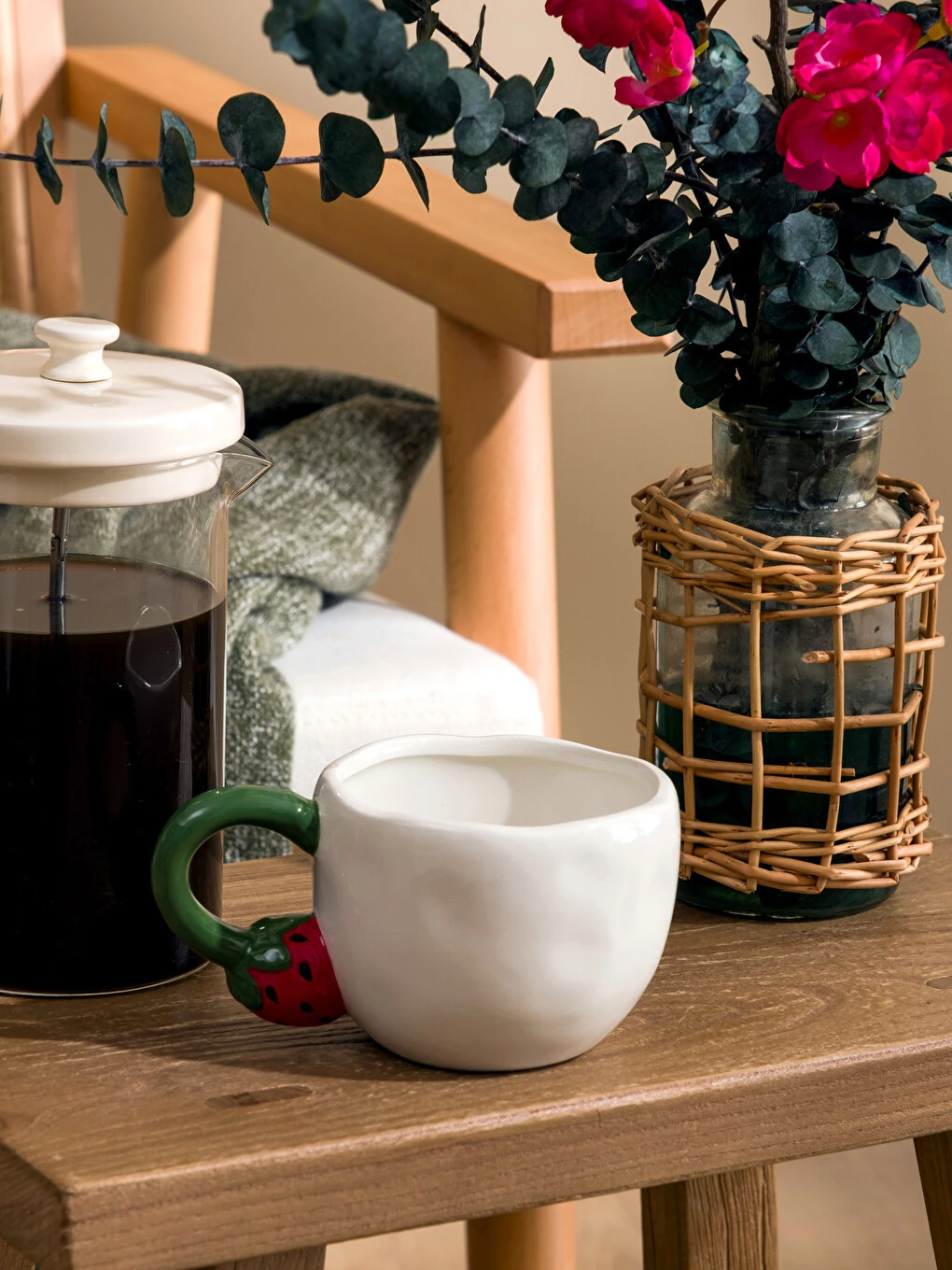 LCW HOME Keramička Šolja Sa Jagodom 370 Ml