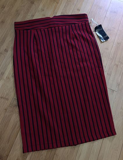 NOVA suknja 42 XL ⚡