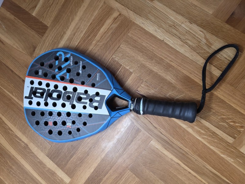 Babolat reket carbon