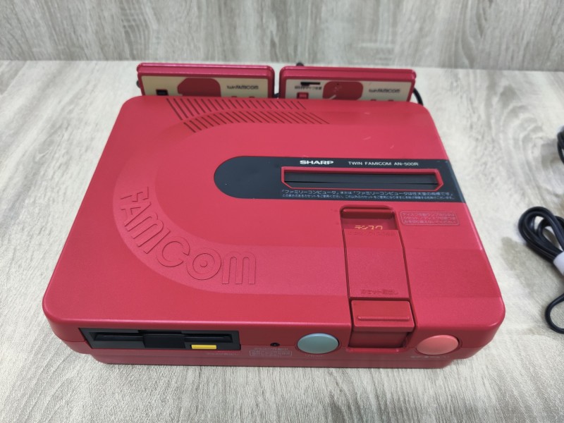 SHARP TWIN FAMICOM-Nintendo