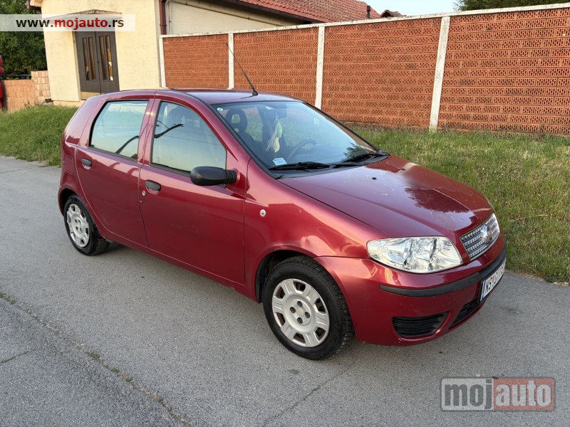 Fiat Punto 1.2b 44Kw Odlican Autic