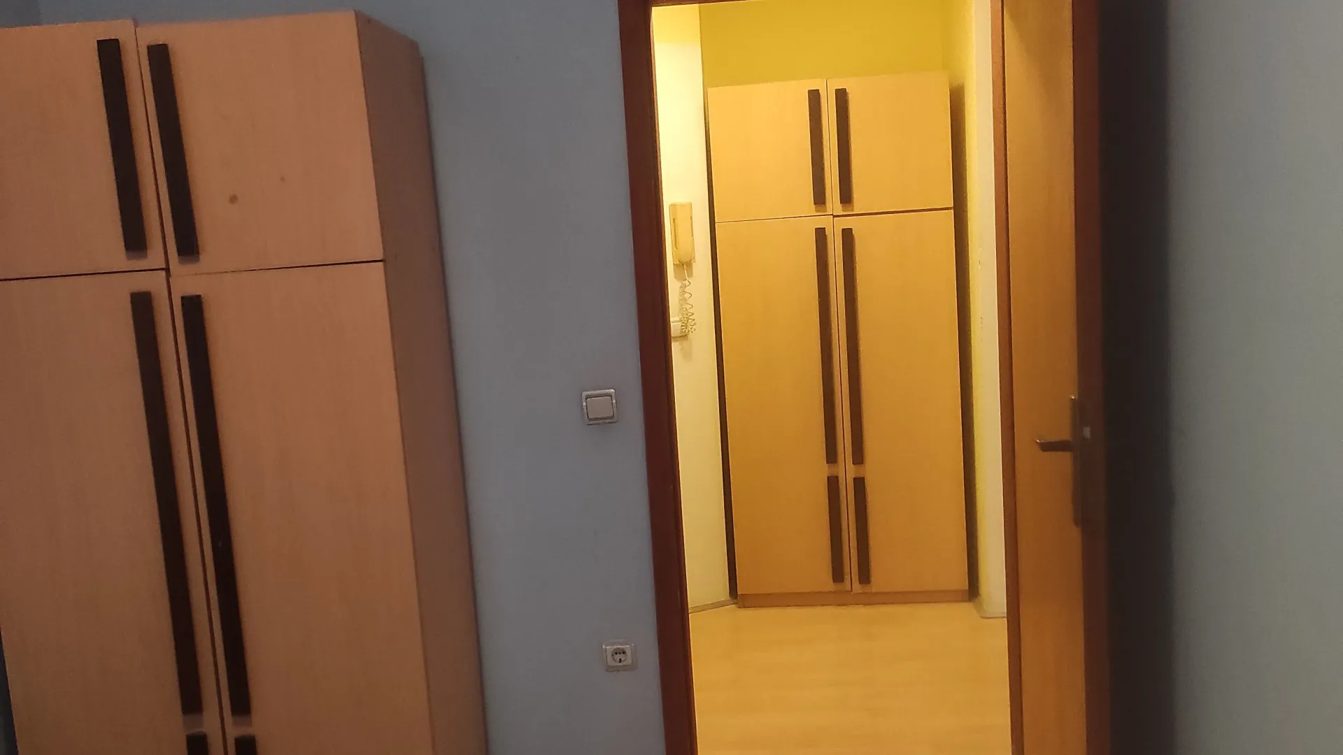 Izdavanje, trosoban stan, 58m², Centar, Kruševac