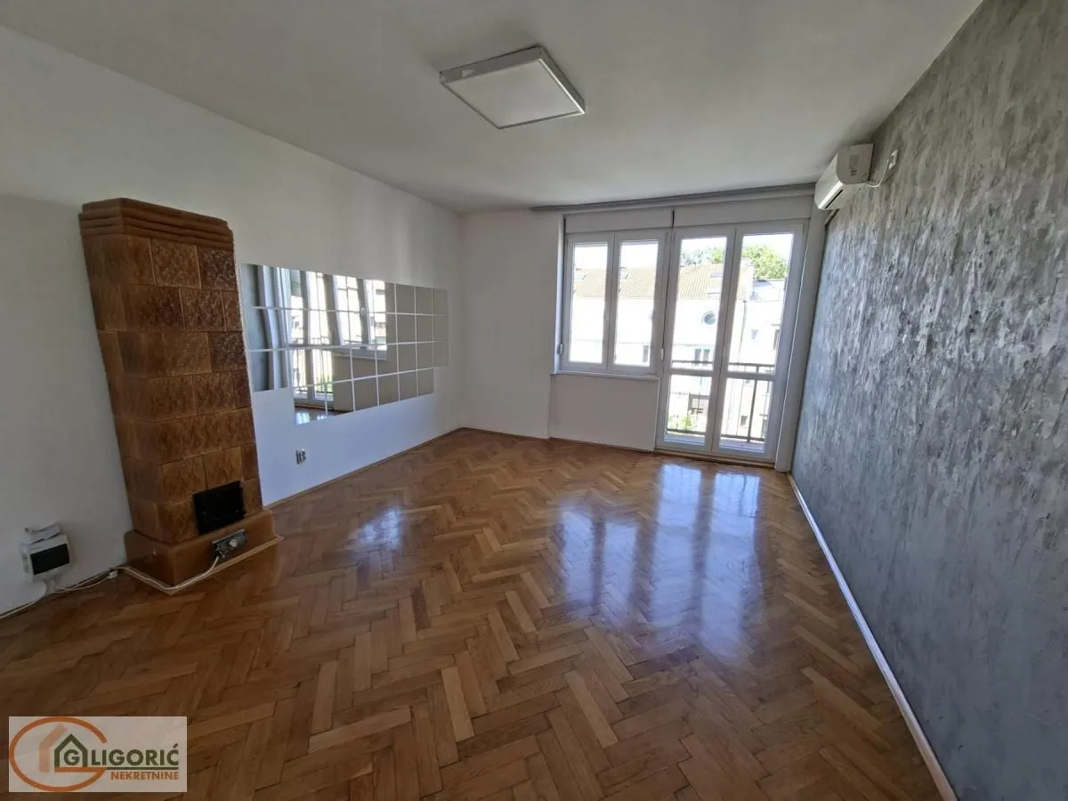 Prodaja, dvosoban stan, 68m², Stari Grad, Beograd