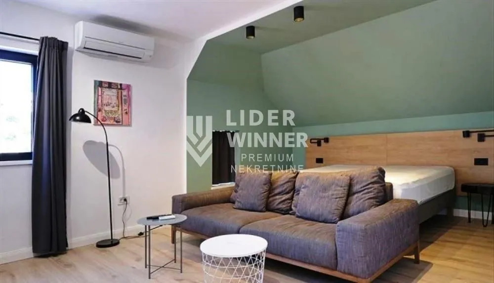 Prodaja, četvorosoban stan, 109m², Zemun Centar, Zemun Sve Podlokacije