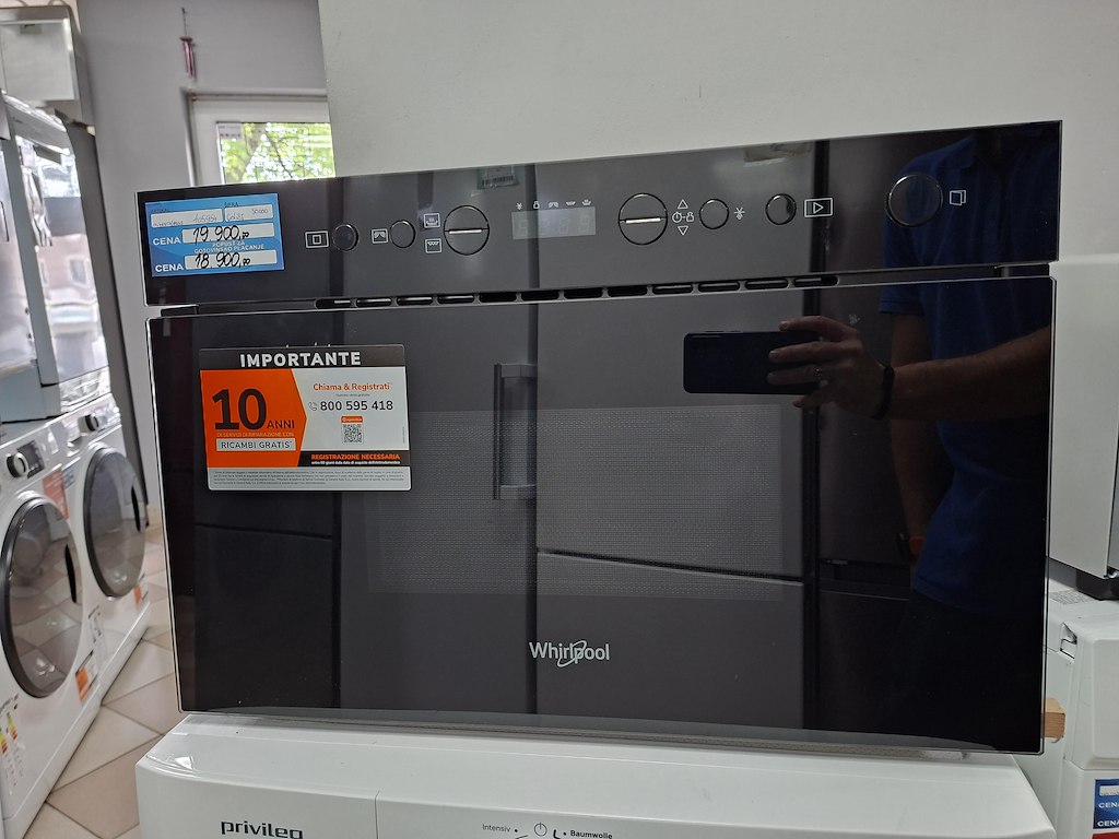 UGRADNA MIKROTALASNA WHIRLPOOL W67 MN840 NB , 22L