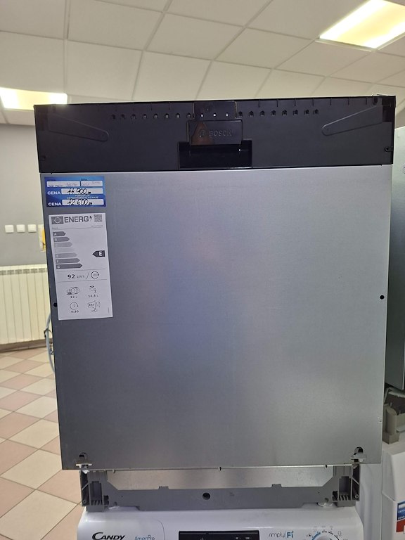 UGRADNA SUDO MAŠINA BOSCH SMV2ITX22E, 12 KOMPLETA