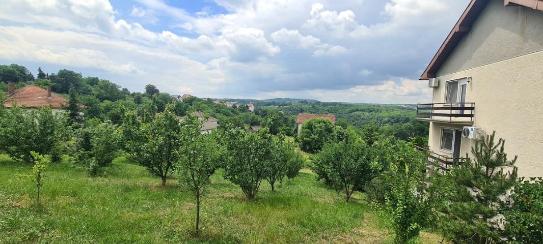 VOZDOVAC RIPANJ 311m2 , 390000e