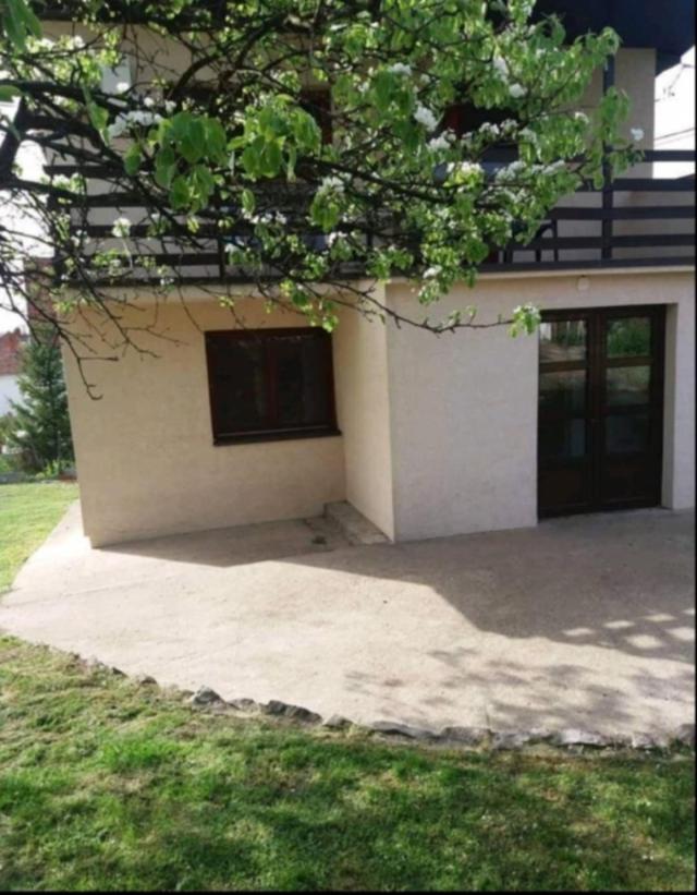 Prodajem kuću