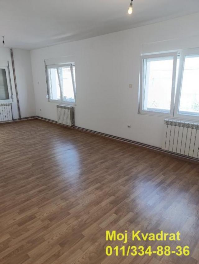 Zemun - Batajnica, 155m2