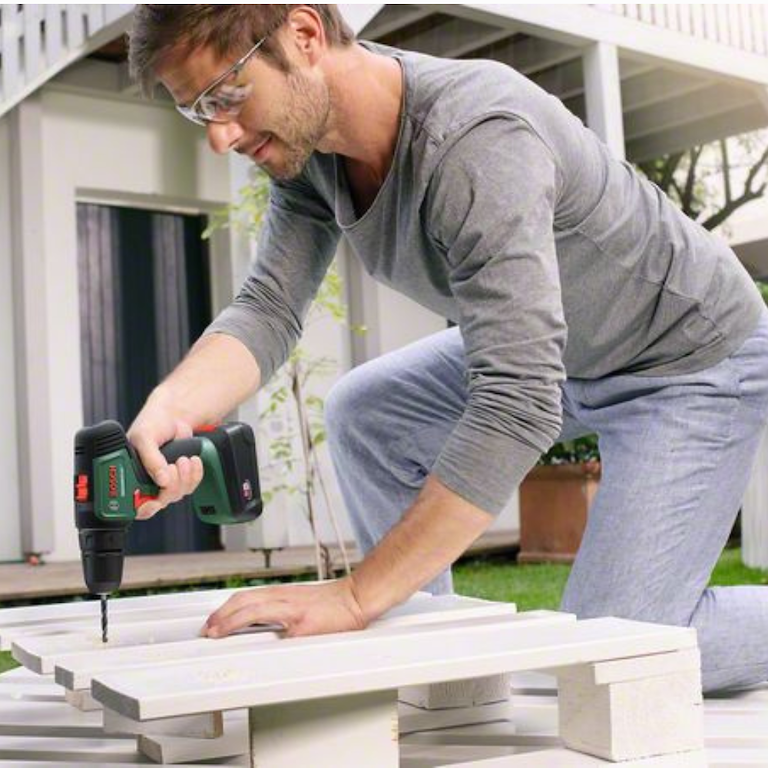 Bosch – Aku dvobrzinska bušilica-odvrtač UniversalDrill 18V – 06039D4000