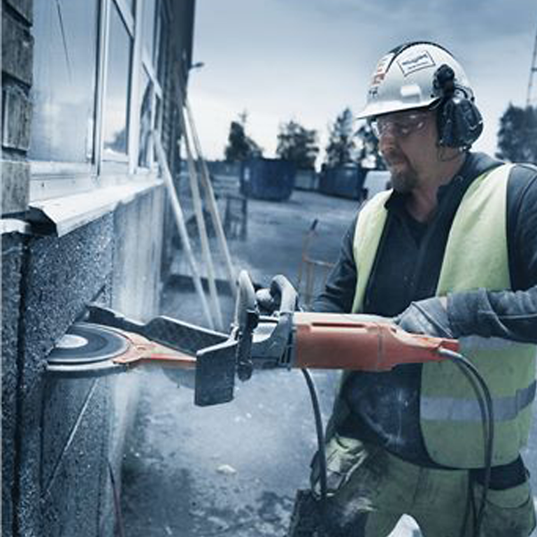 Husqvarna – Električni ručni sekač 2,7 kW – K 4000 Cut-n-Break