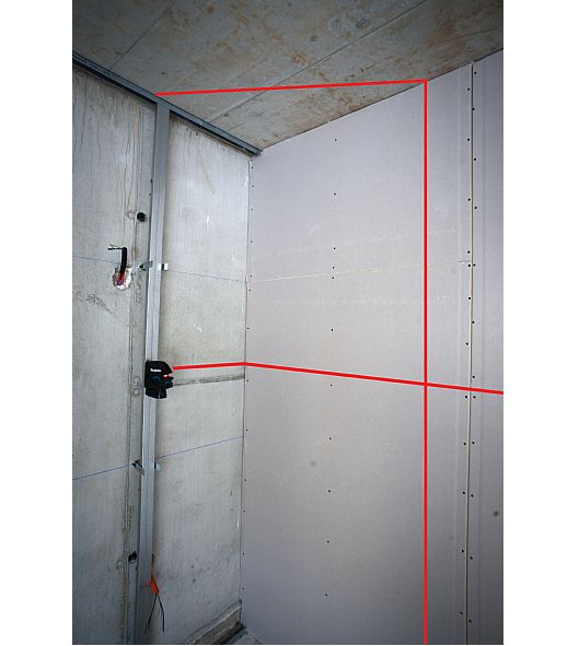 Makita Laser sa ukrštenim linijama 15m, SK103PZ