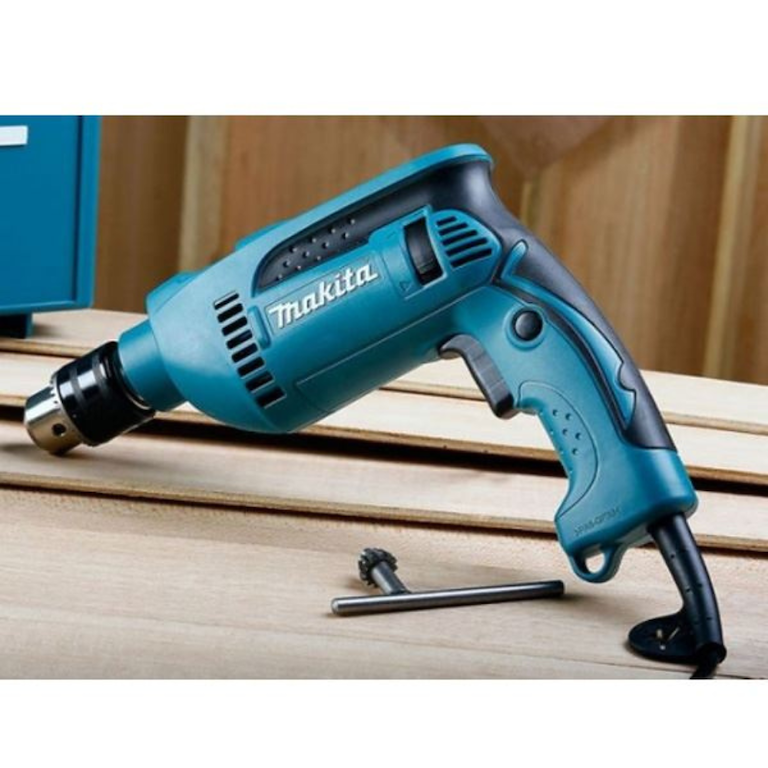 Makita Set Električna udarna bušilica 680W, HP1640+poklon
