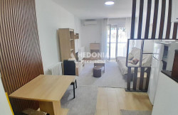 Zemun, Karađorđev trg, 0.5, renovirana, opremljena ID#10514