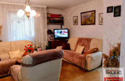 NOVO NASELJE, 74m2, Troiposoban, Fasadna cigla