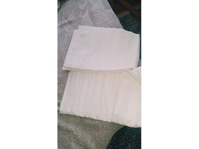 Dva nova carsafa za posteljinu, sve ostalo na poklon