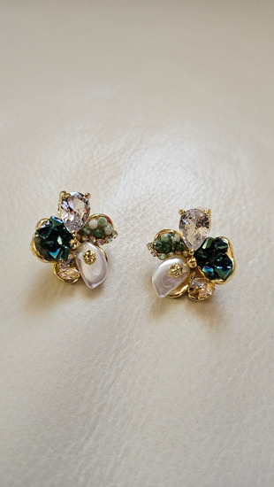 Beaded Crystal Stud Flower handmade minđuše