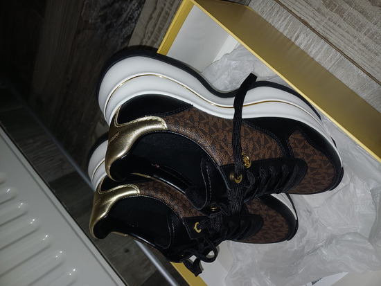 MK patike 38 samo danas 11000