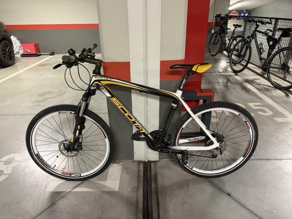 Scott Scale Carbon 26”