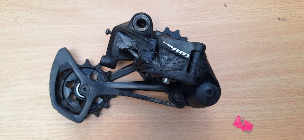 Zadnji menjač Sram SX 12 s br.2